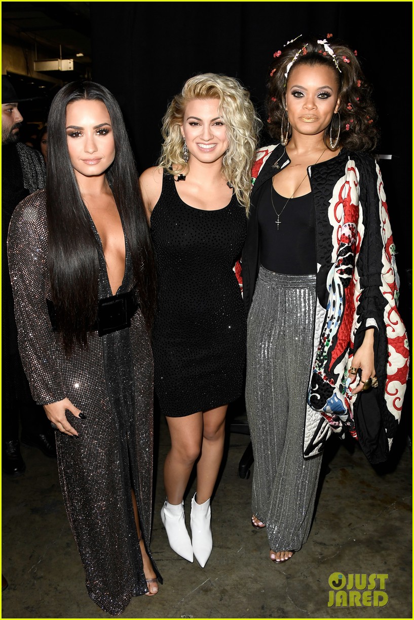 Demi Lovato Slayed the Bee Gees Grammys Tribute! (Video) | Photo ...