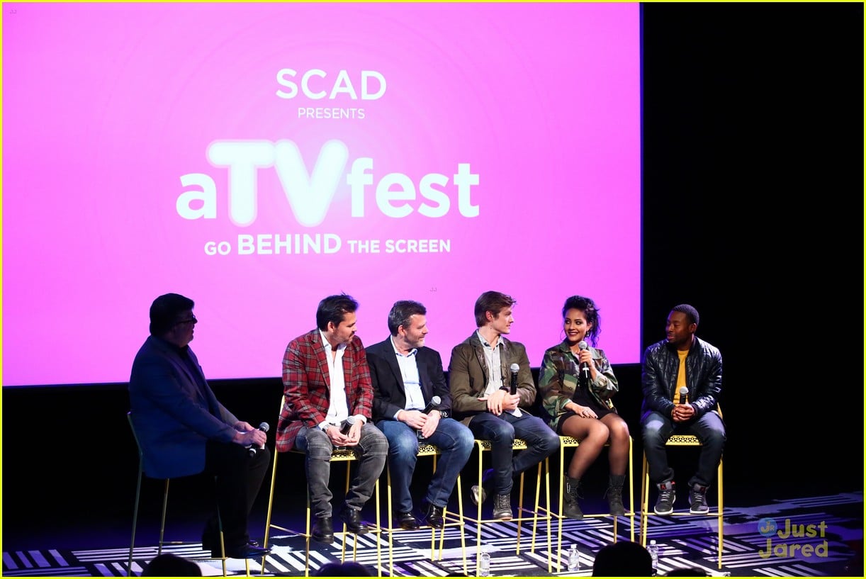 Lucas Till Wants a 'Divorce' From One of His 'MacGyver' Co-Stars ...