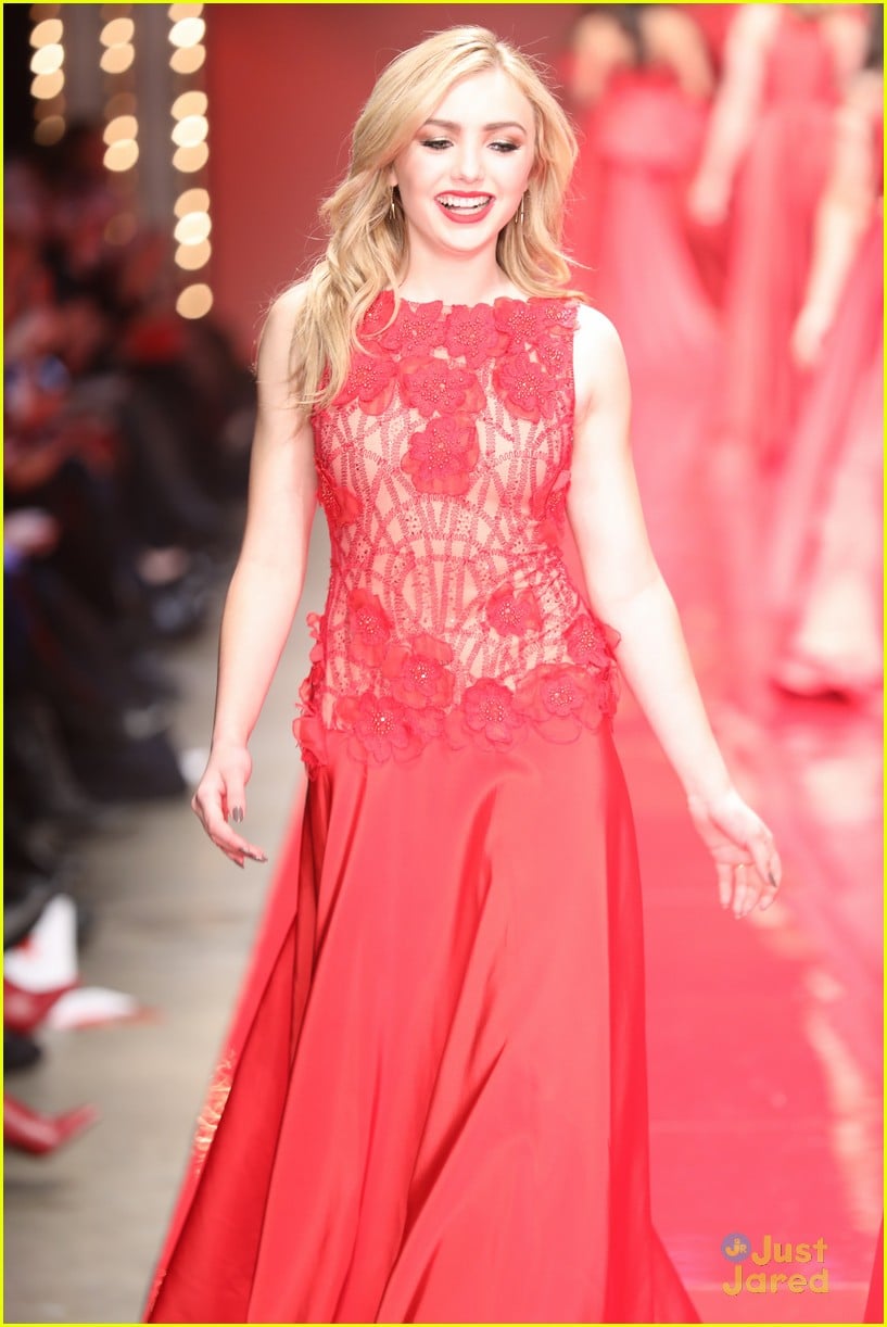 Peyton List Amazes On Runway For American Heart Association's Go Red ...