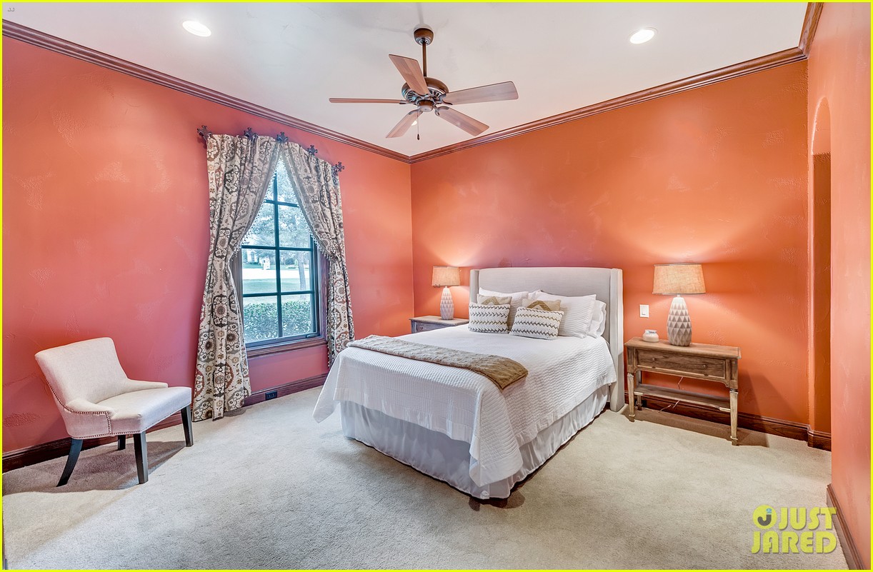 Go Inside Selena Gomez's Texas Dream Home! | Photo 1070871 - Photo ...