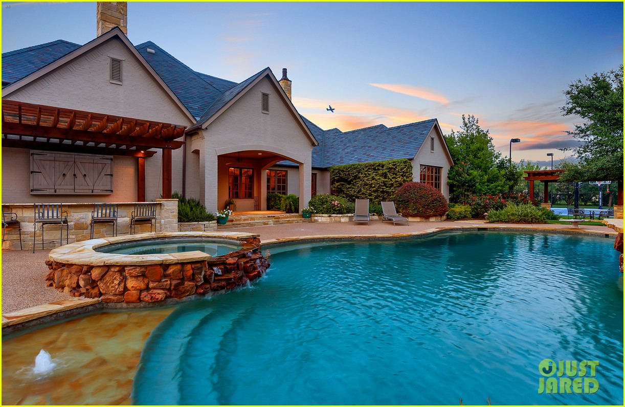 Go Inside Selena Gomez's Texas Dream Home! | Photo 1070881 - Photo ...