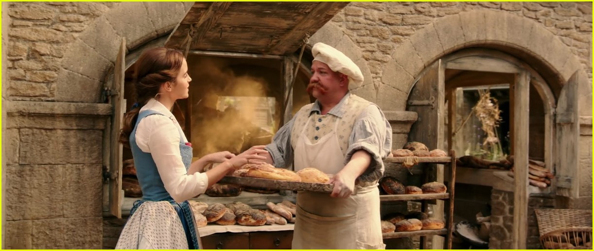 Bonjour! Watch Emma Watson Sing 'Belle' in New Clip from 'Beauty and the Beast' | Photo 1070452 ...