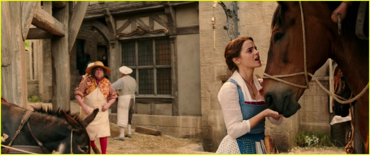 Bonjour! Watch Emma Watson Sing 'Belle' in New Clip from 'Beauty and the Beast' | Photo 1070453 ...