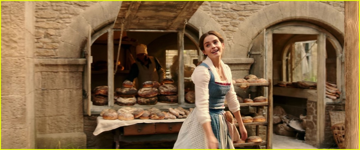 Bonjour! Watch Emma Watson Sing 'Belle' in New Clip from 'Beauty and the Beast' | Photo 1070455 ...