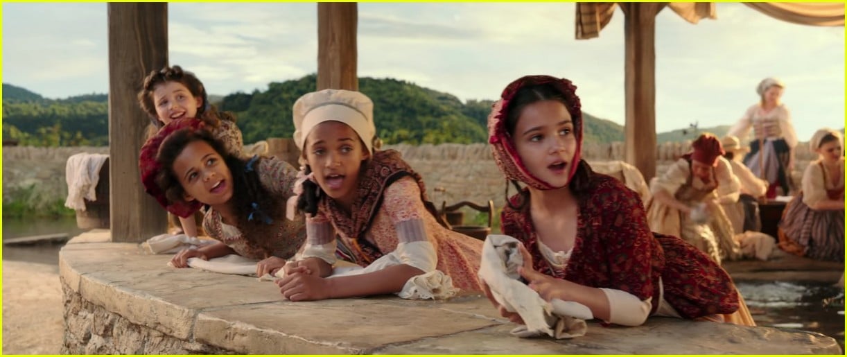 Bonjour! Watch Emma Watson Sing 'Belle' in New Clip from 'Beauty and the Beast' | Photo 1070458 ...