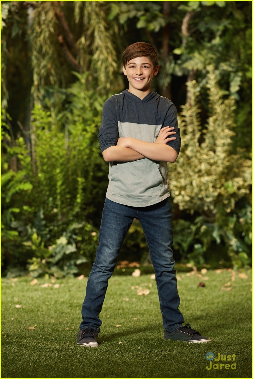 Disney Channel's 'Andi Mack' Gets New Photos, Main Credits & More ...