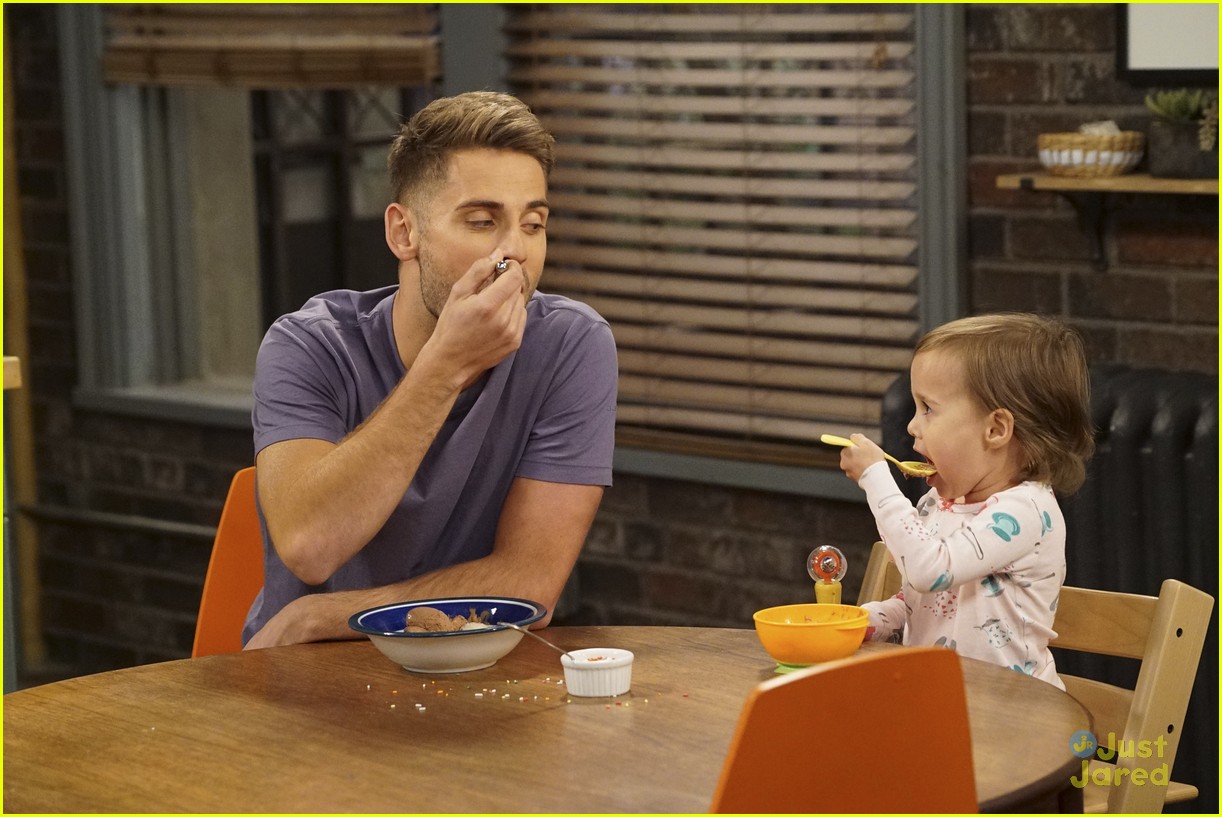 Tucker Is Fed Up With Ben on 'Baby Daddy' Tonight | Photo 1076406 ...
