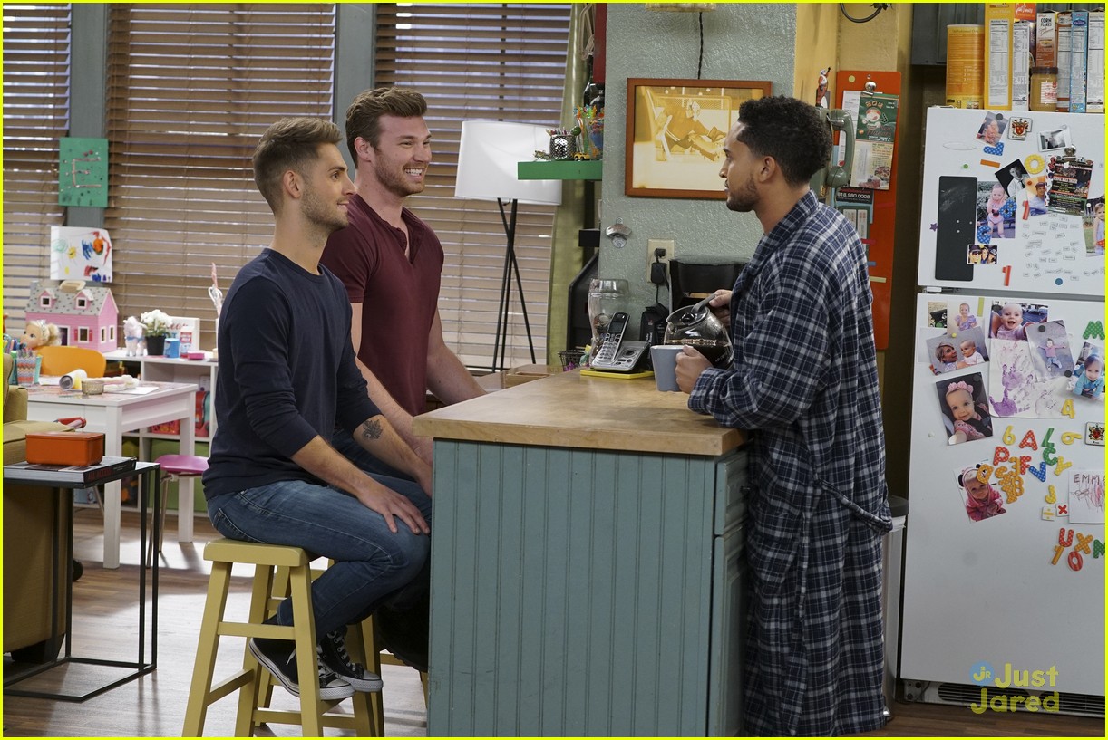 Tucker Is Fed Up With Ben on 'Baby Daddy' Tonight | Photo 1076414 ...