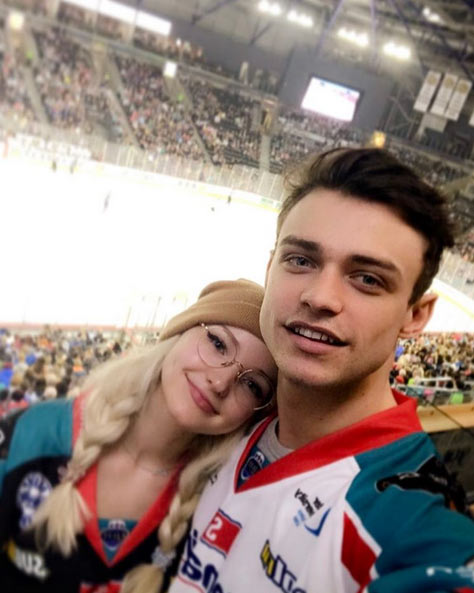 THIS is How Dove Cameron & Thomas Doherty Make Their Long-Distance ... THIS is How Dove Cameron & Thomas Doherty Make Their Long-Distance ...