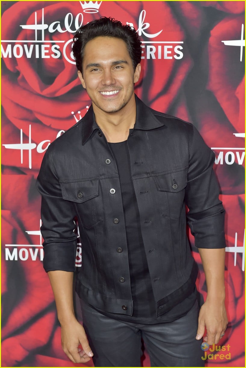 Carlos PenaVega Joins Lucy Hale in The CW's 'Life Sentence' Pilot ...