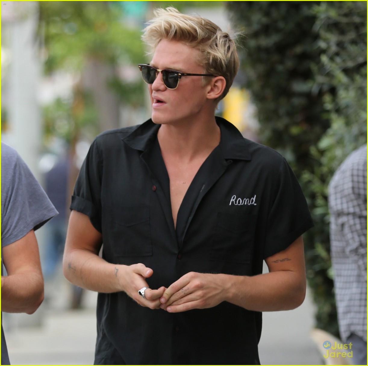 Cody Simpson Goes Shirtless in New Video! | Photo 1073613 - Photo ...