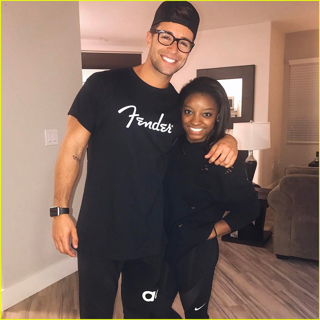 Jake Miller Helps Simone Biles Get Her First Tattoo | Photo 1076044 ...