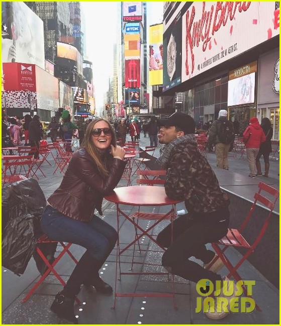 Jordan Fisher Wants to Go 'Back to Paradise' With His Girlfriend - Pic ...