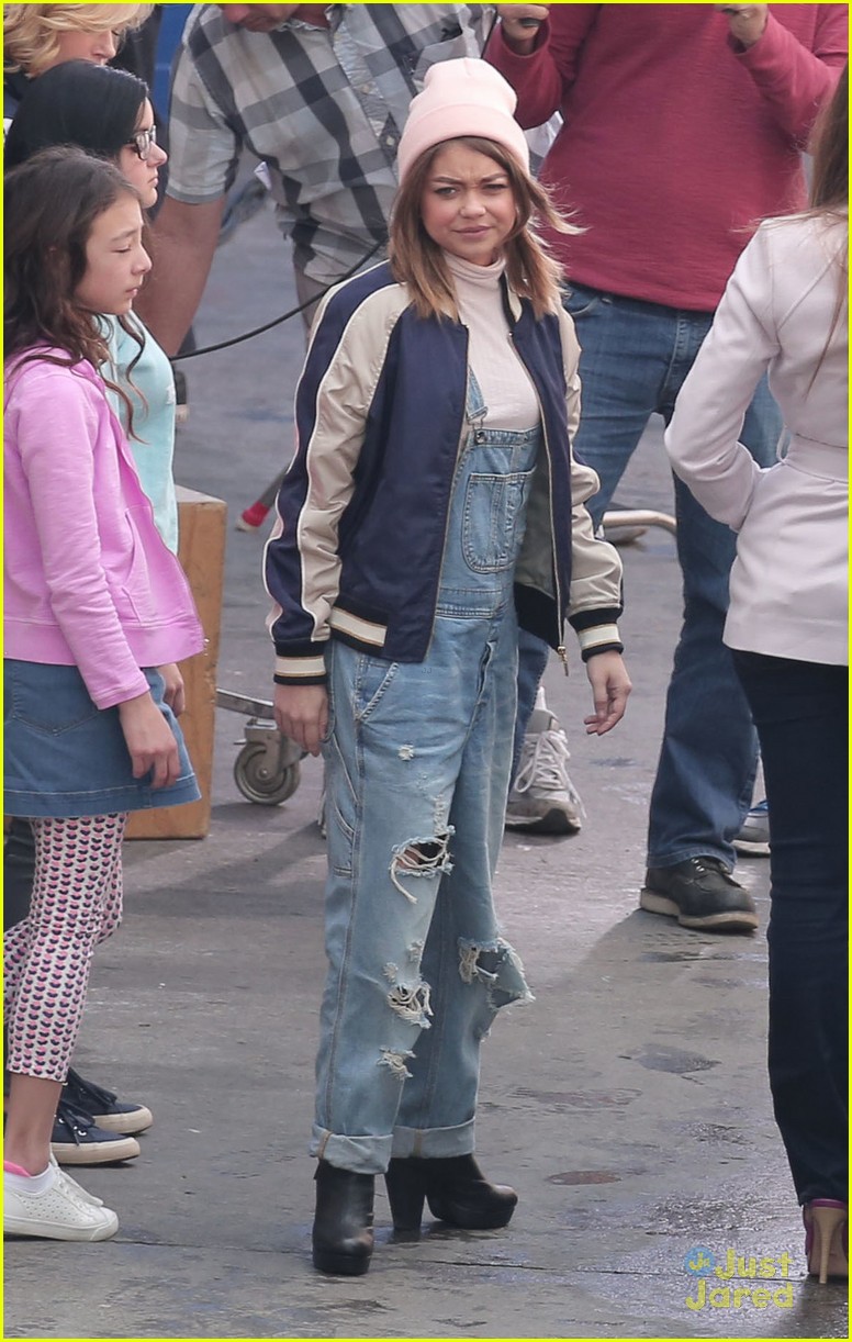 Sarah Hyland Wraps Up 'Modern Family' Season 8 with Rico Rodriguez ...