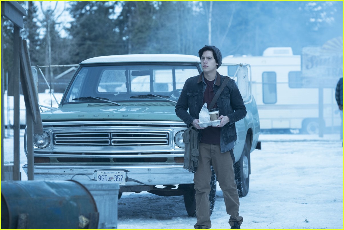 Cole Sprouse: 10 Things We Learned About 'Riverdale' From His Reddit ...