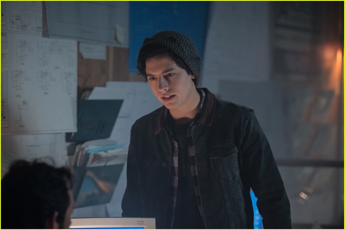 Riverdale's Cole Sprouse & KA Apa Weren't That Surprised By Who Killed ...