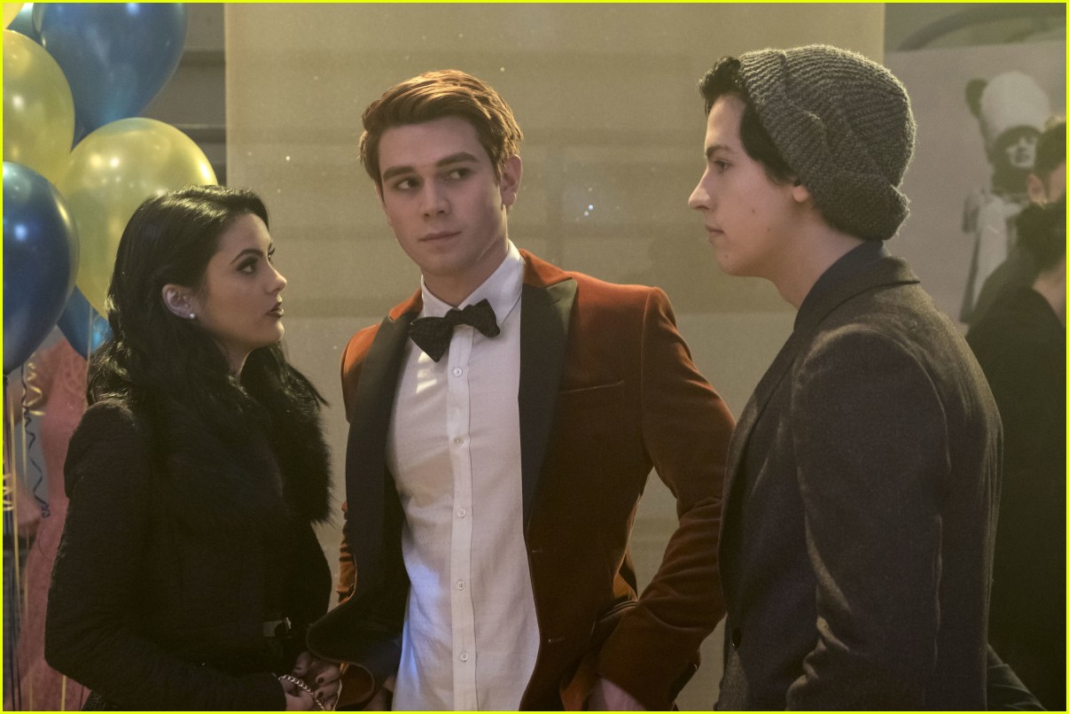 Cole Sprouse Doesn't Want His Brother Dylan to Watch 'Riverdale ...