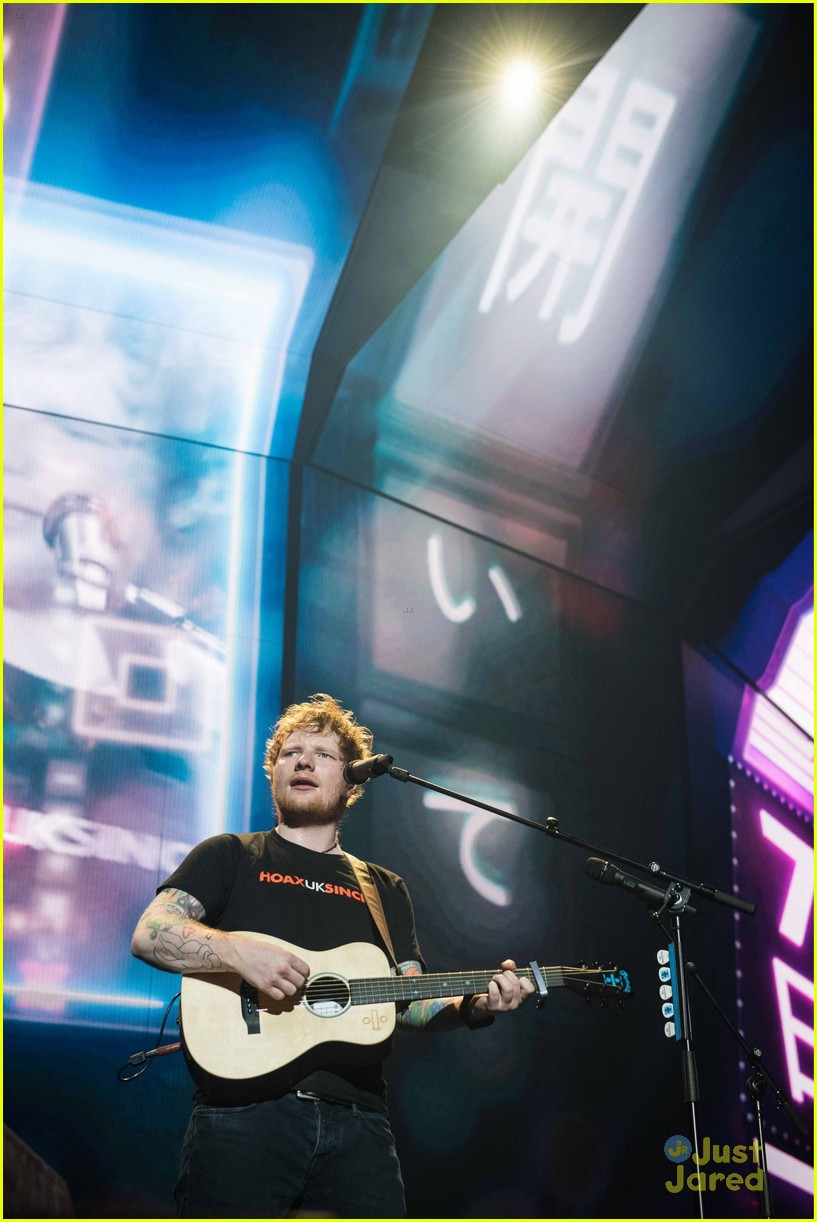 Ed Sheeran Sort Of Helped Harry Styles Out With His Debut Solo Album ...