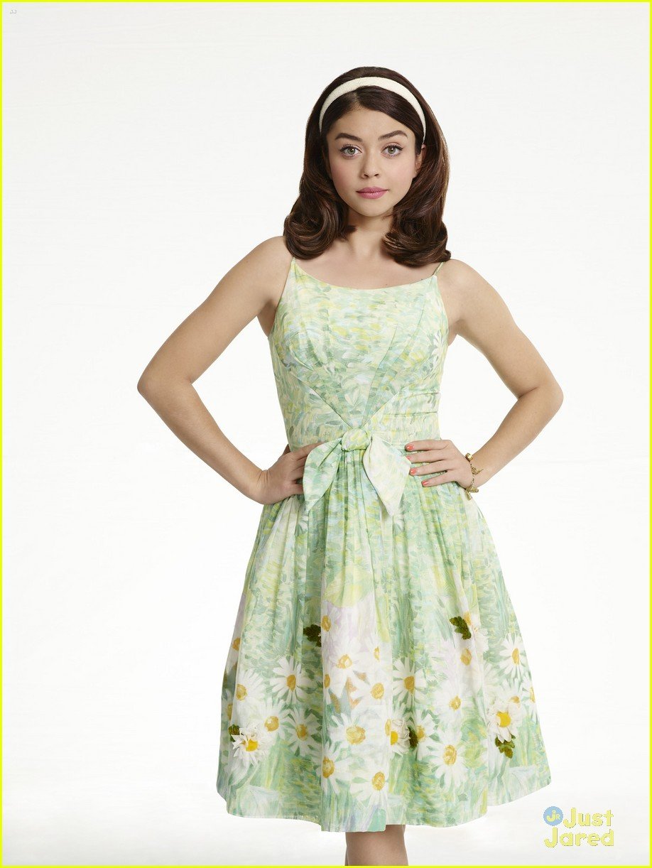 Sarah Hyland Becomes Lisa Houseman in New 'Dirty Dancing' Pics | Photo ...