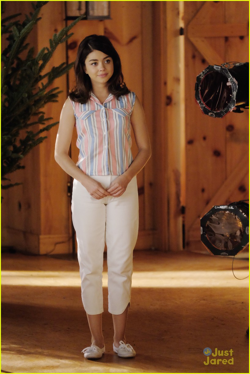 Full Sized Photo of sarah hyland lisa dirty dancing pics 03 | Sarah Hyland Becomes Lisa Houseman ...