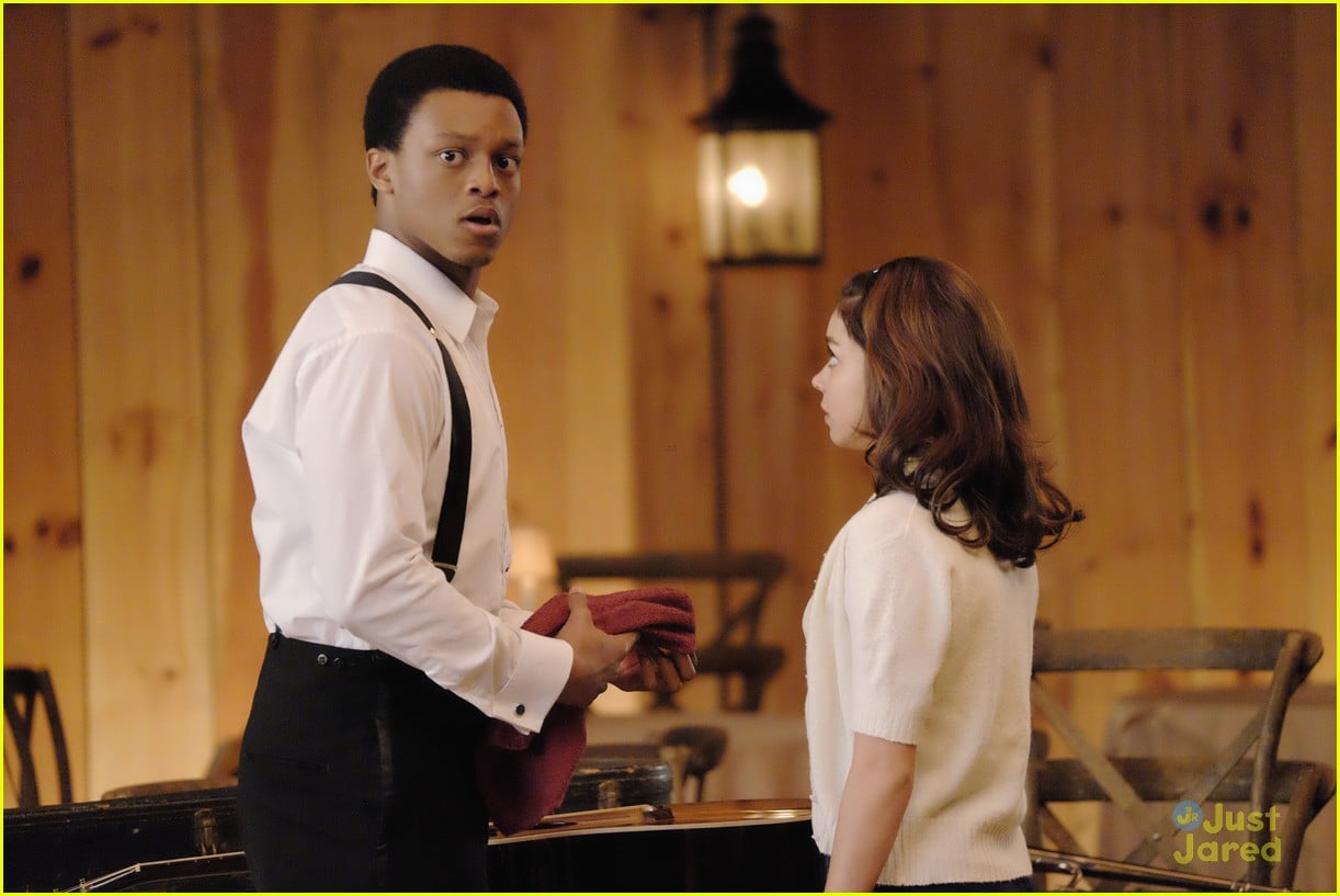 Full Sized Photo of sarah hyland lisa dirty dancing pics 19 | Sarah Hyland Becomes Lisa Houseman ...