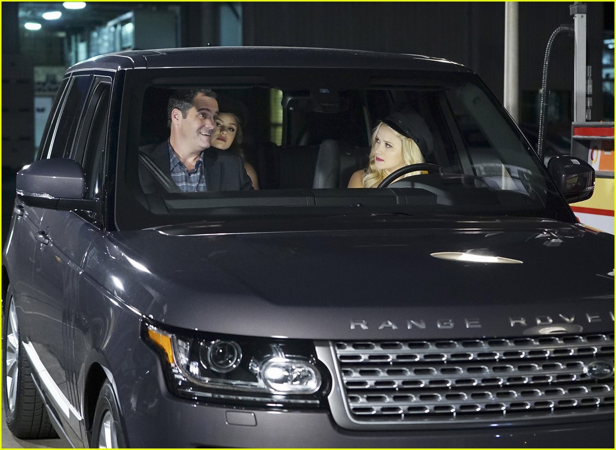 Josh Comes Face-to-Face With His Father on Tonight's 'Young & Hungry ...