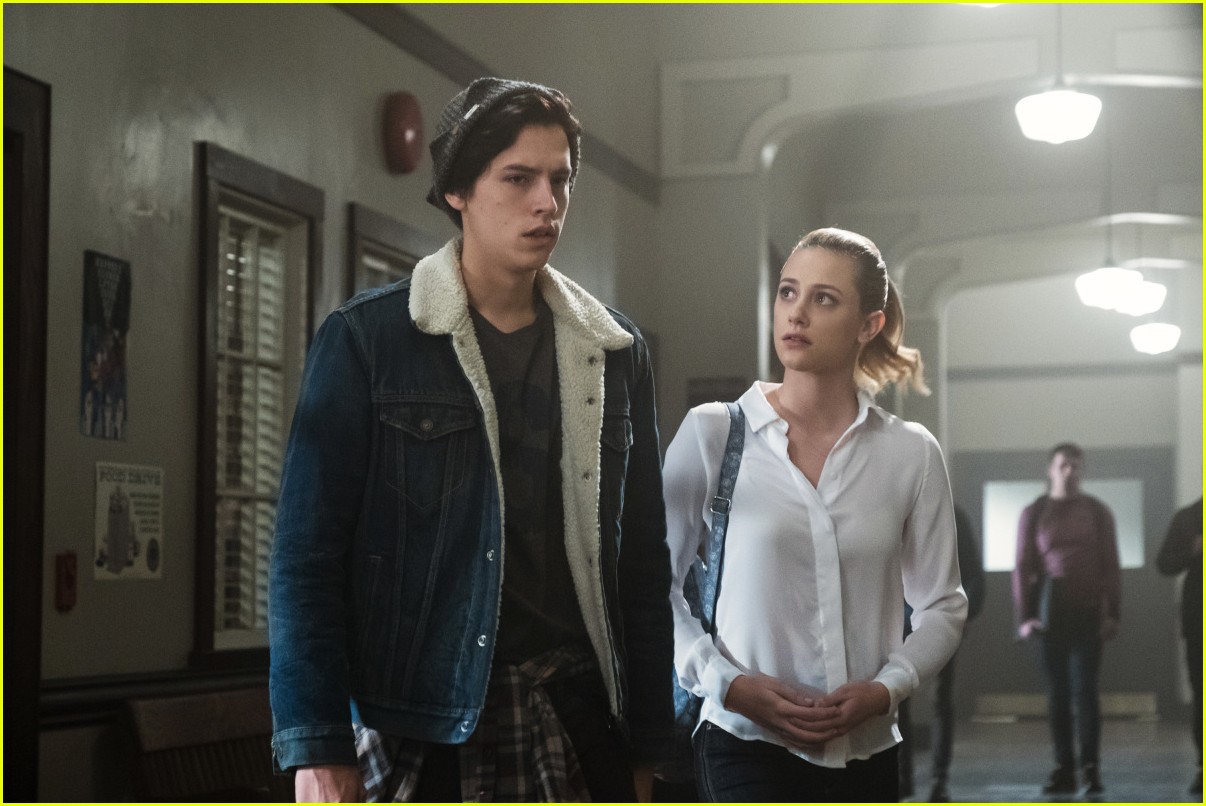 Cole Sprouse Explains the Meaning Behind Jughead's Signature Hat on ...