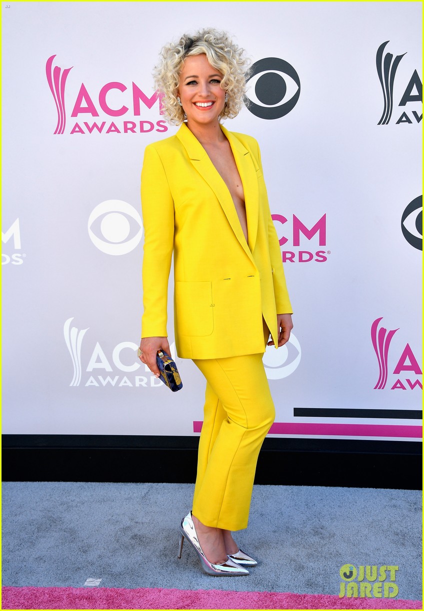 Cassadee Pope & Scotty McCreery Represent Singing Competition Winners ...