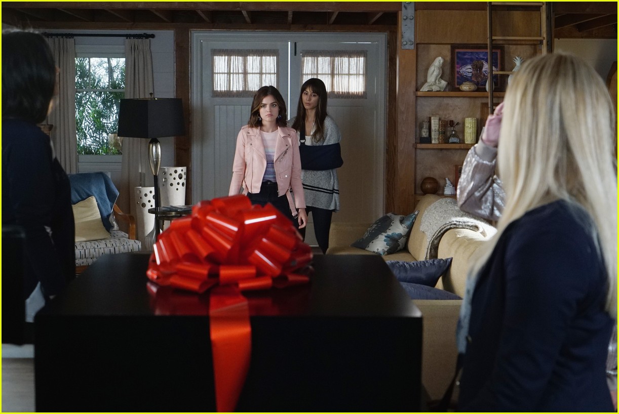 'Pretty Little Liars' Final Season Premieres Tonight | Photo 1081800 ...