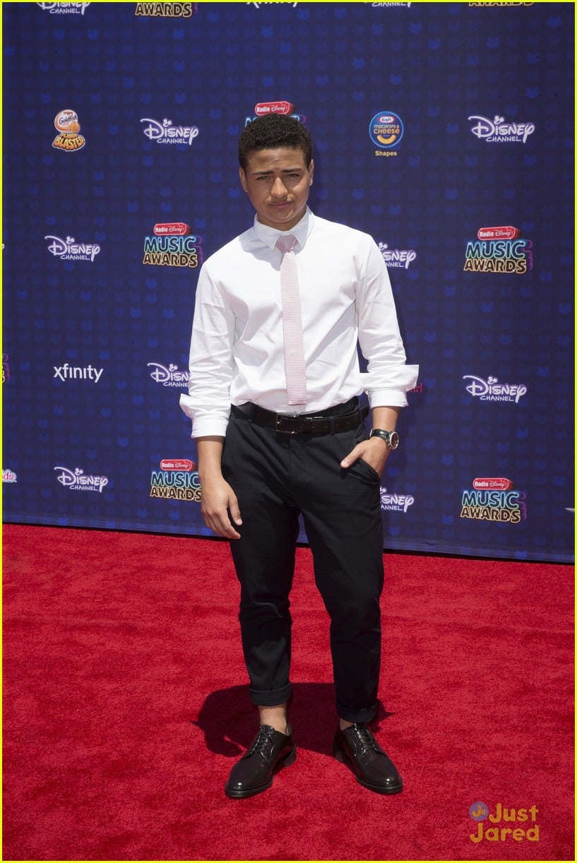 EXCLUSIVE: Raymond Cham Jr. Gives Aspiring Dancers All The Advice You ...