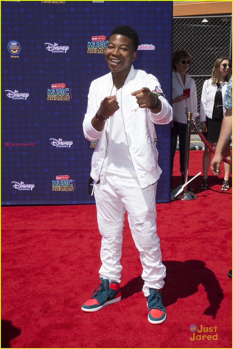 EXCLUSIVE: Raymond Cham Jr. Gives Aspiring Dancers All The Advice You ...