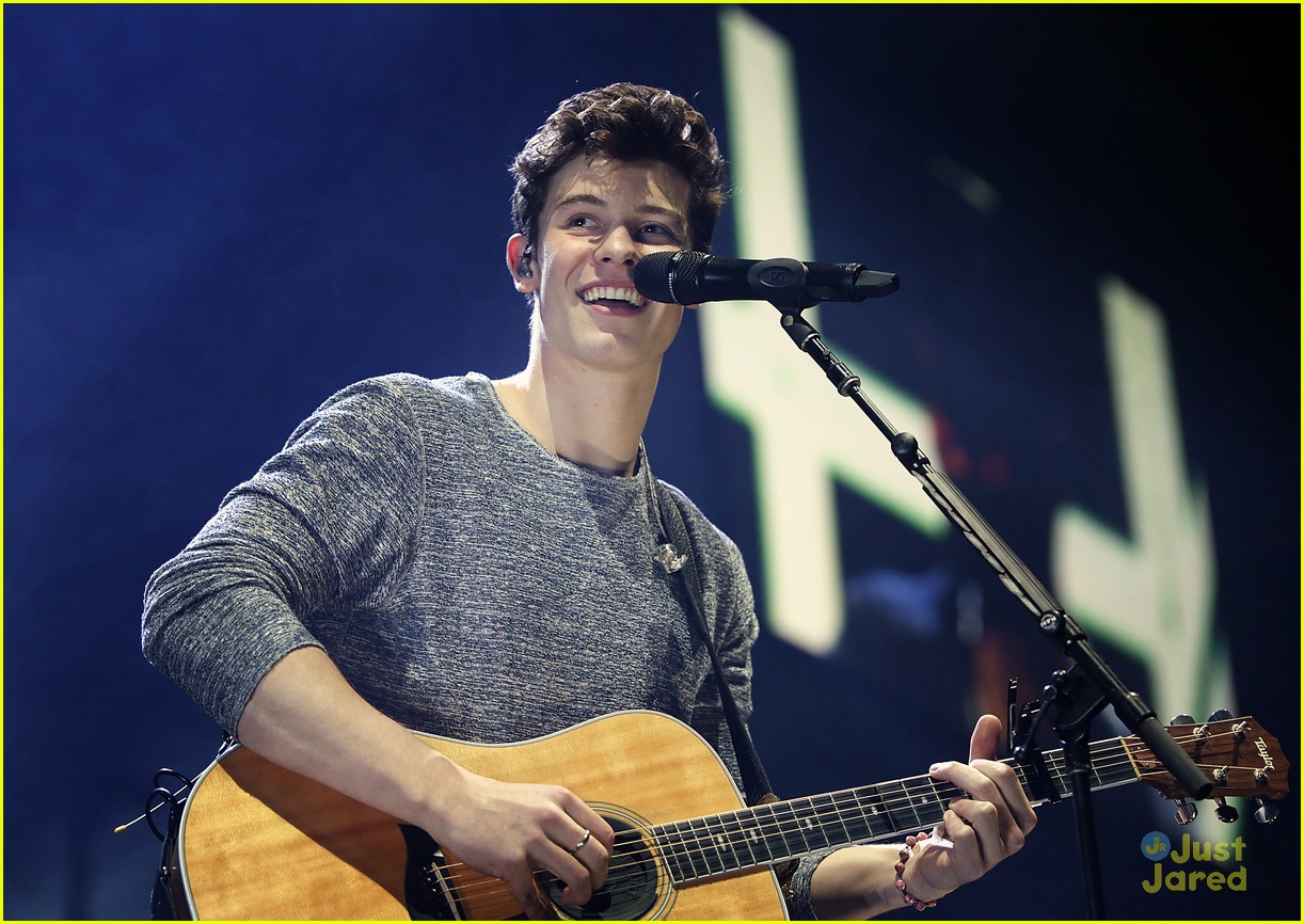 Full Sized Photo of shawn mendes story behind new single nothing hold ...