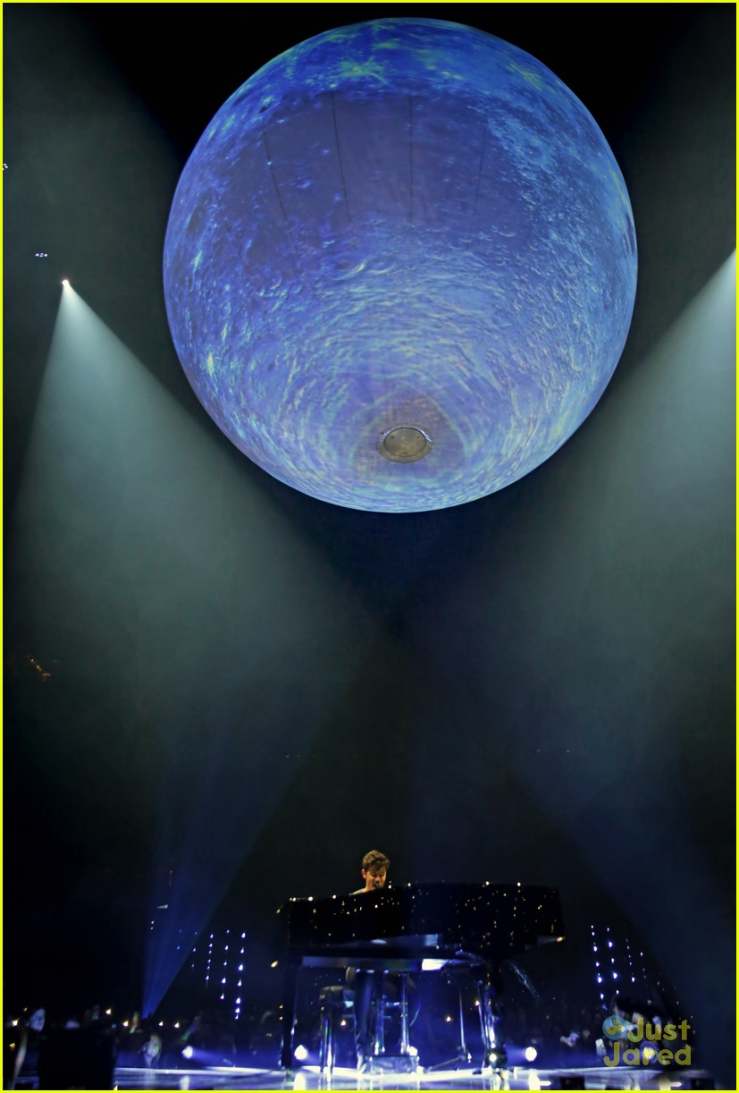 Full Sized Photo Of Shawn Mendes Story Behind New Single Nothing Hold Back 09 Shawn Mendes