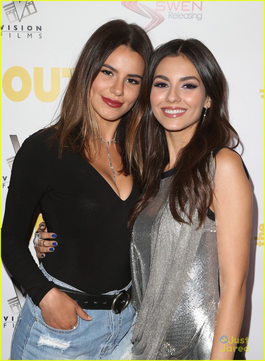 Full Sized Photo of victoria justice avan jogia outcasts premiere with ...