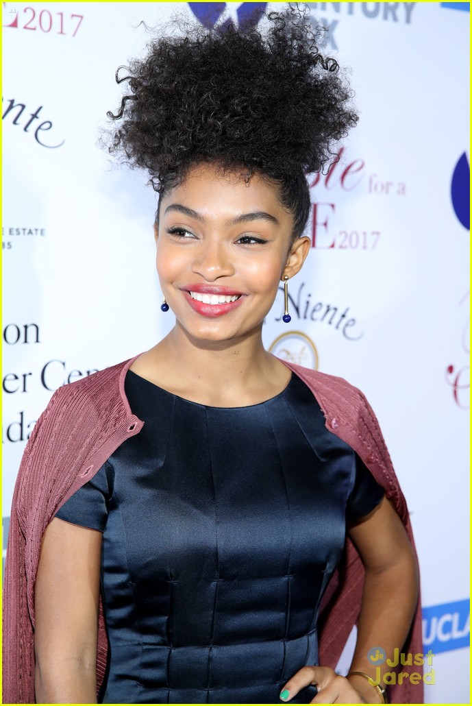 Yara Shahidi Brings Her Parents To UCLA's Taste For the Cure Event ...