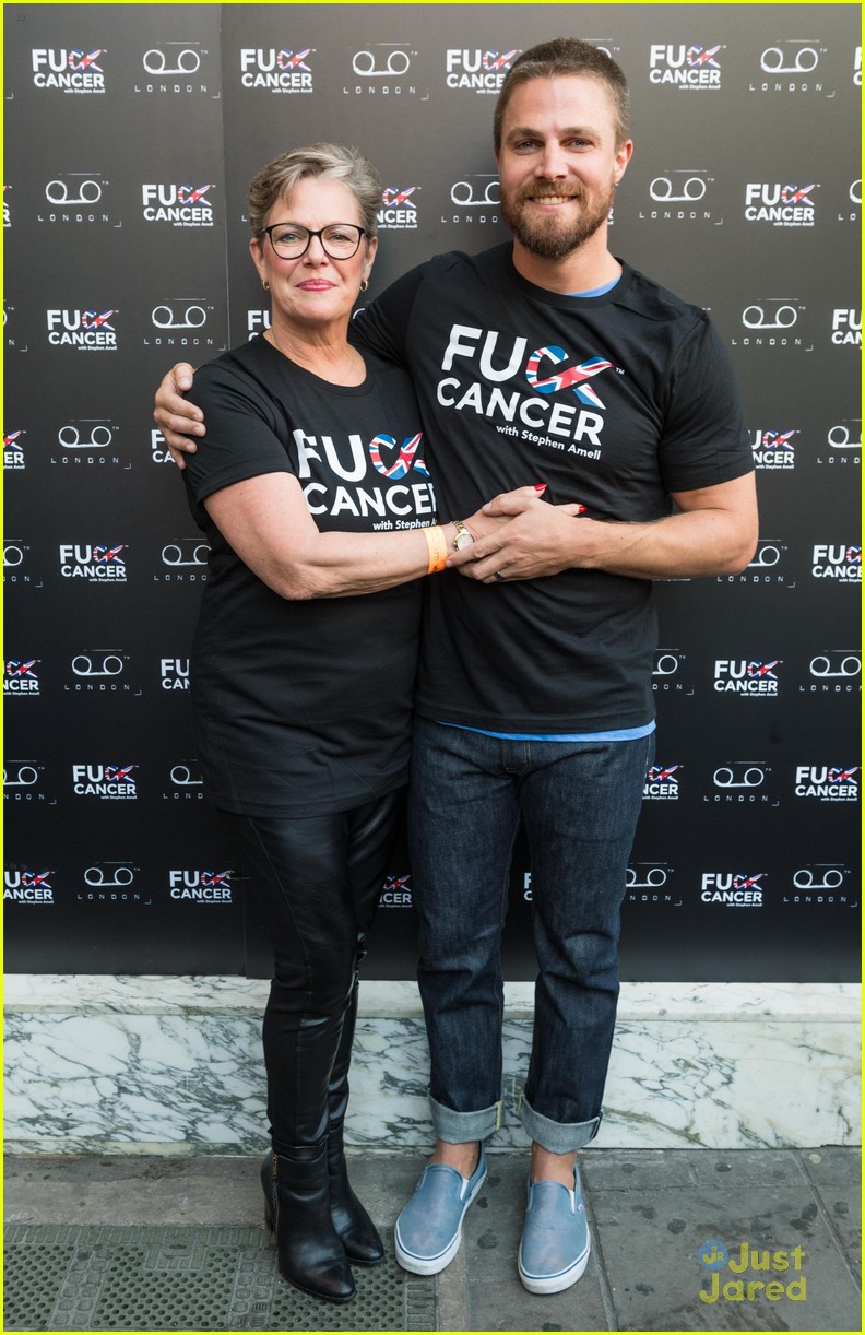 Italia Ricci, Robbie & Stephen Amell Host First F Cancer Event in ...