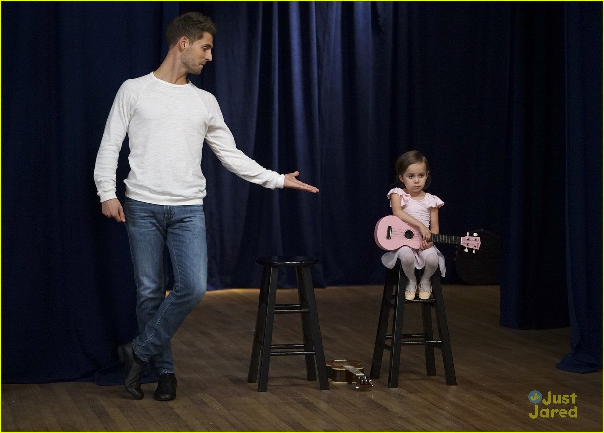 Ben Sings With Emma On The Final Episode of 'Baby Daddy' | Photo ...
