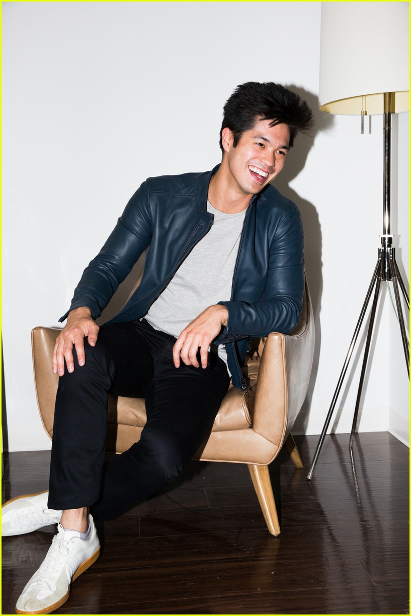 13 Reasons Why's Ross Butler Opens Up About Zach's Note | Photo 1087998 ...