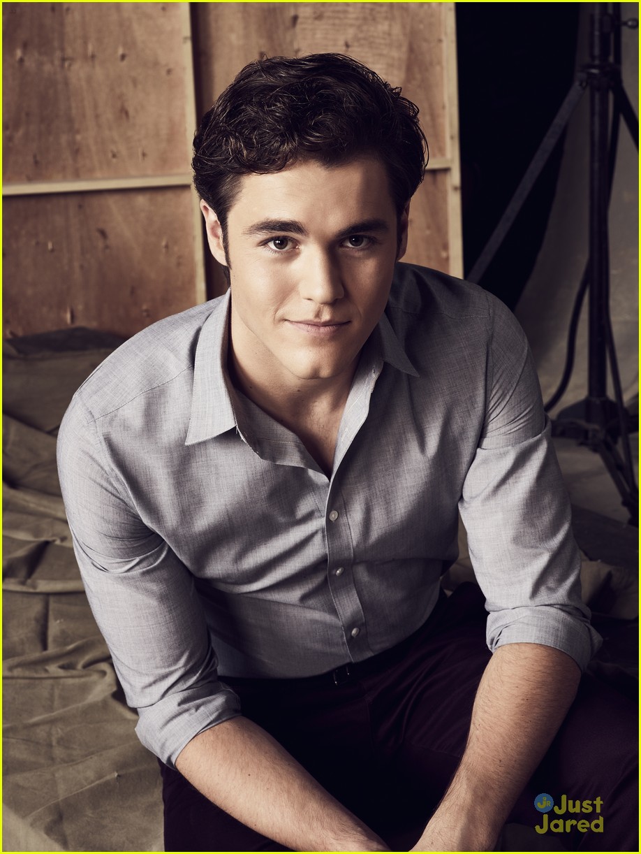 4 Things You Definitely Didn't Know About 'Famous in Love's Charlie ...