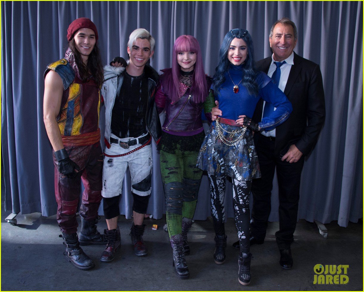 EXCLUSIVE: 'Descendants 2' Director Kenny Ortega Calls Cast 'The ...