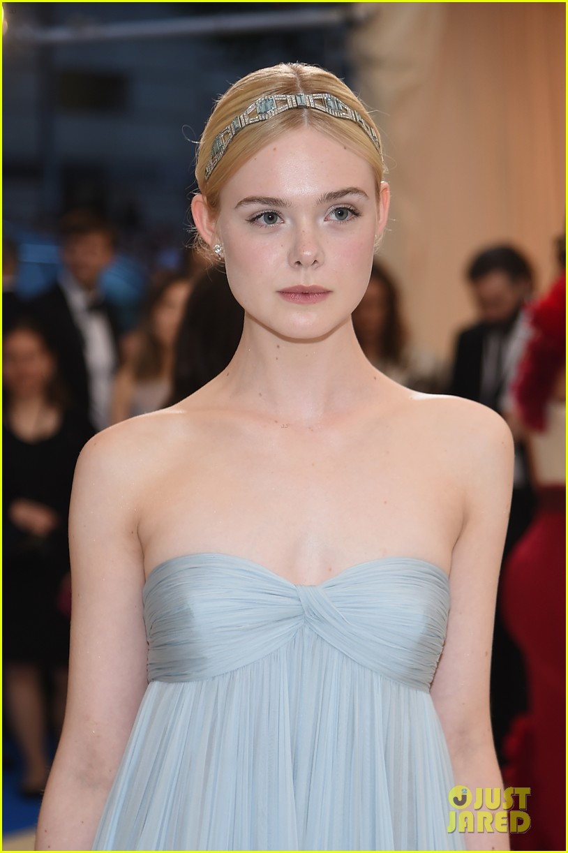 Elle Fanning Is A Fairy Princess For Met Gala 2017 | Photo 1084964 ...