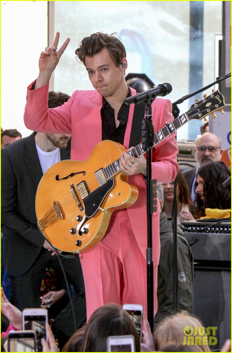 Harry Styles Performs Three Songs on 'The Today Show' - Watch Here ...