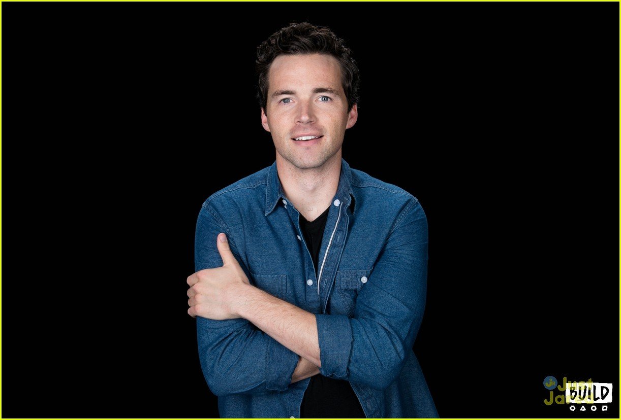 Ian Harding Gets Major Support From 'Pretty Little Liar's Co-Stars For ...