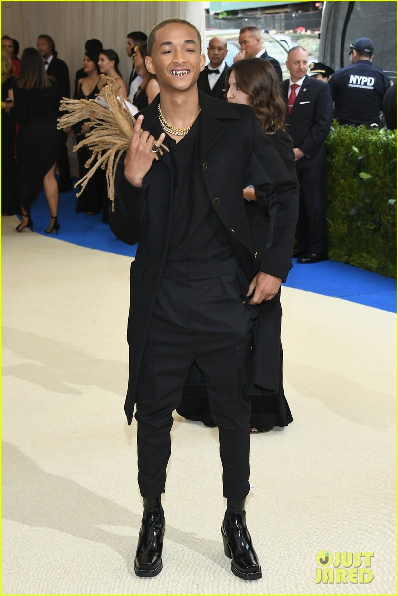Full Sized Photo of jaden smith dreadlocks met gala 2017 03 | Met Gala ... Full Sized Photo of jaden smith dreadlocks met gala 2017 03 | Met Gala ...