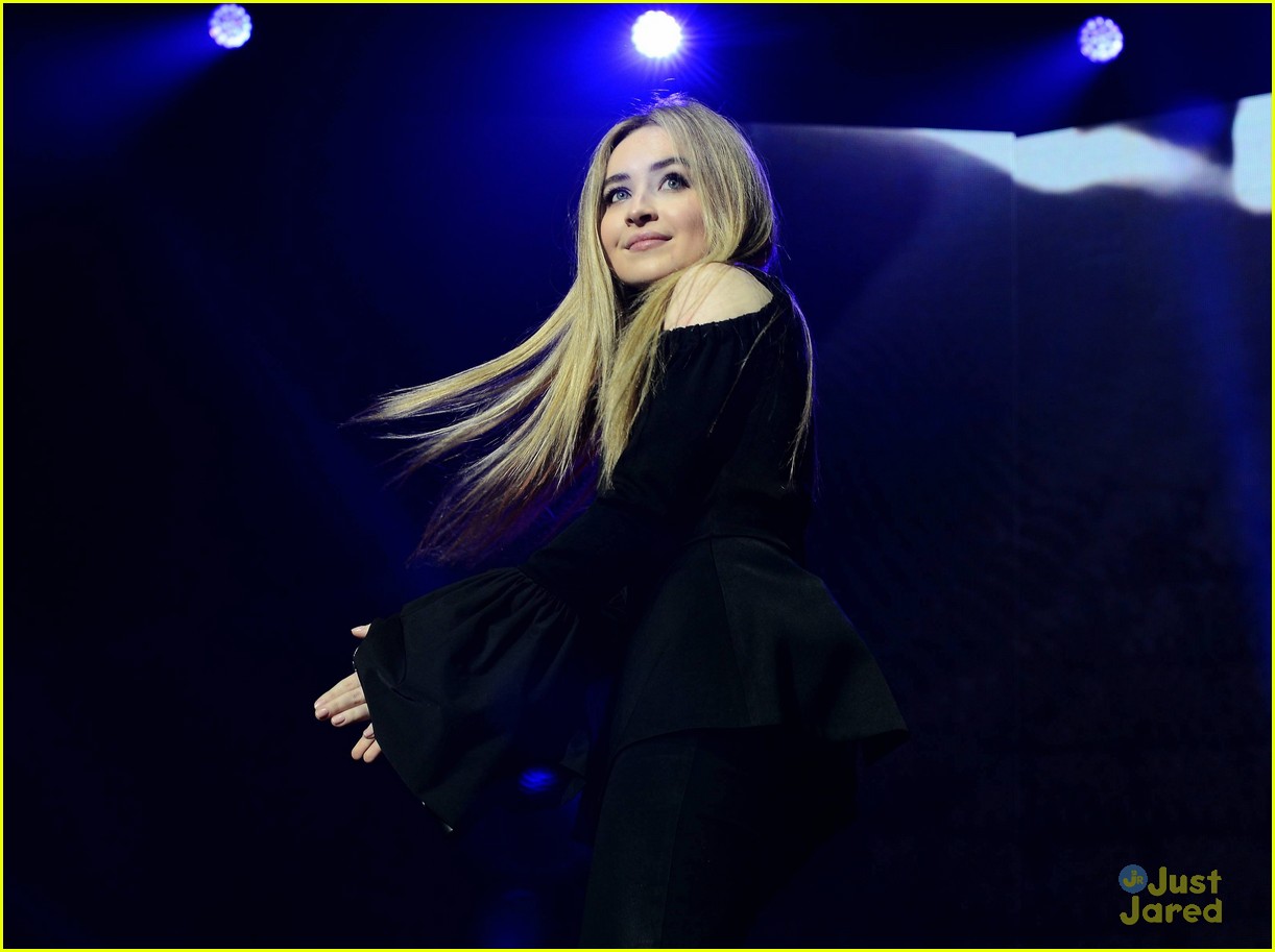 Girl Meets World's Uriah Shelton Thinks Josh & Maya Could Have Been ...