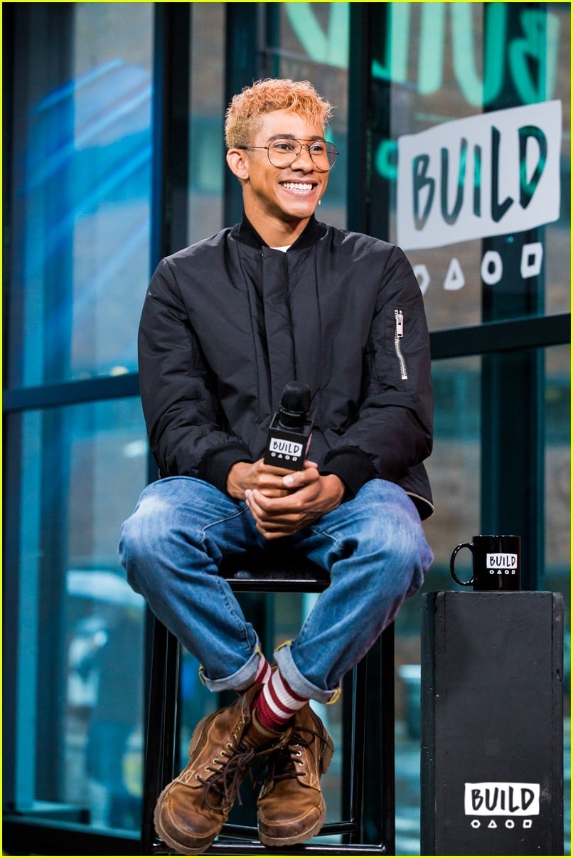 Keiynan Lonsdale Debuts Colorful New Hair After Coming Out as Bisexual ...