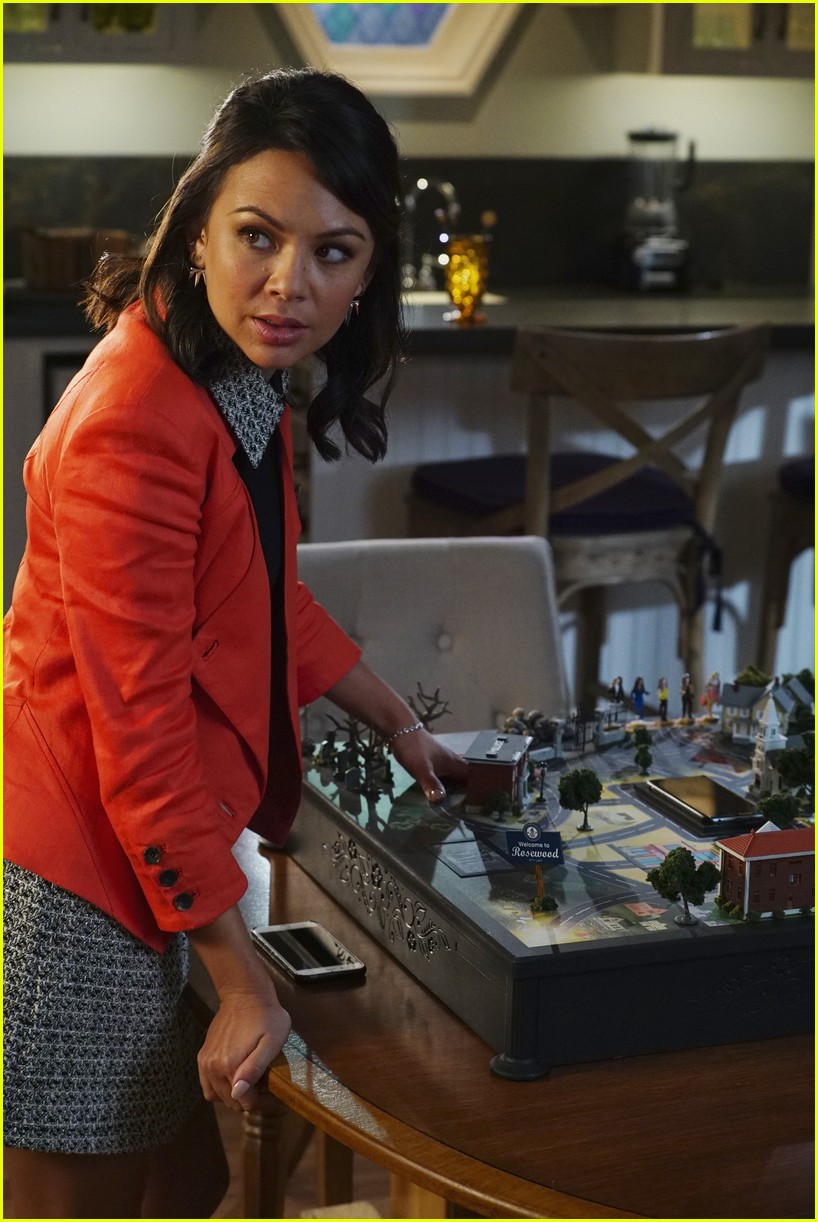 Wren is Back on Tonight's 'Pretty Little Liars' | Photo 1090010 - Photo ...