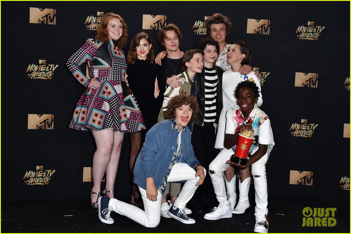 Full Sized Photo of stranger things teens netflix fysee 05 | 'Stranger ...