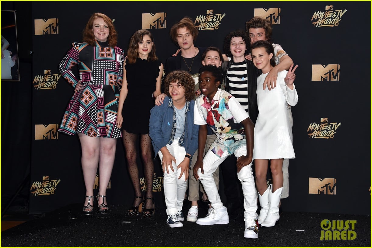 'Stranger Things' Cast Won Big at MTV Movie & TV Awards 2017! | Photo ...