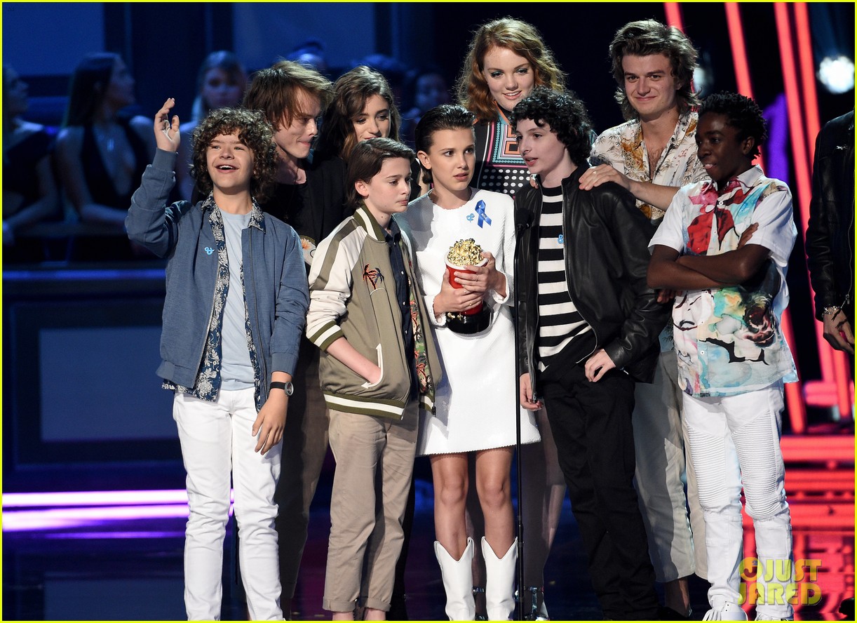 Full Sized Photo of stranger things teens netflix fysee 07 | 'Stranger ...